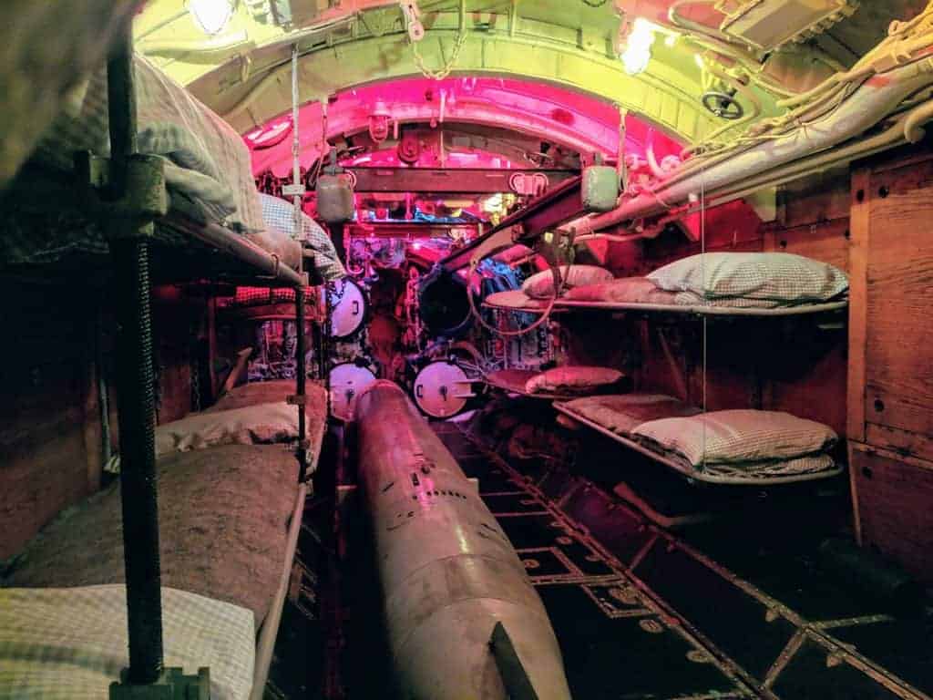 U-505 in Chicago helps bring WWII submarine life to the surface - TREKERS